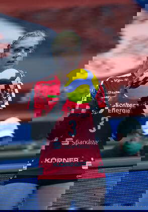 Emma Cyrus DSC on serve, Volleyball, 1 Bundesliga, Dresdner SC Rote ...