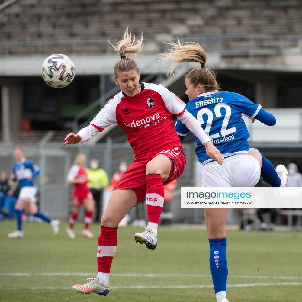 Jana Vojtekova SC Freiburg in a duel with Nina Ehegoetz Turbine Potsdam , GER, SC Freiburg vs