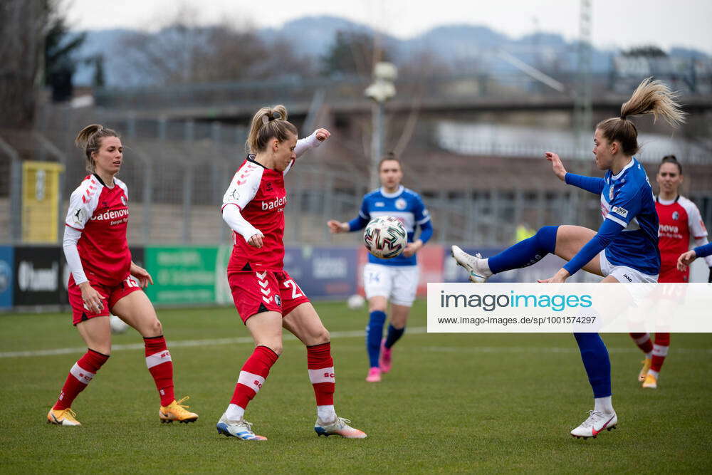 Nina Ehegoetz Turbine Potsdam in duel with Jana Vojtekova SC Freiburg , GER, SC Freiburg vs
