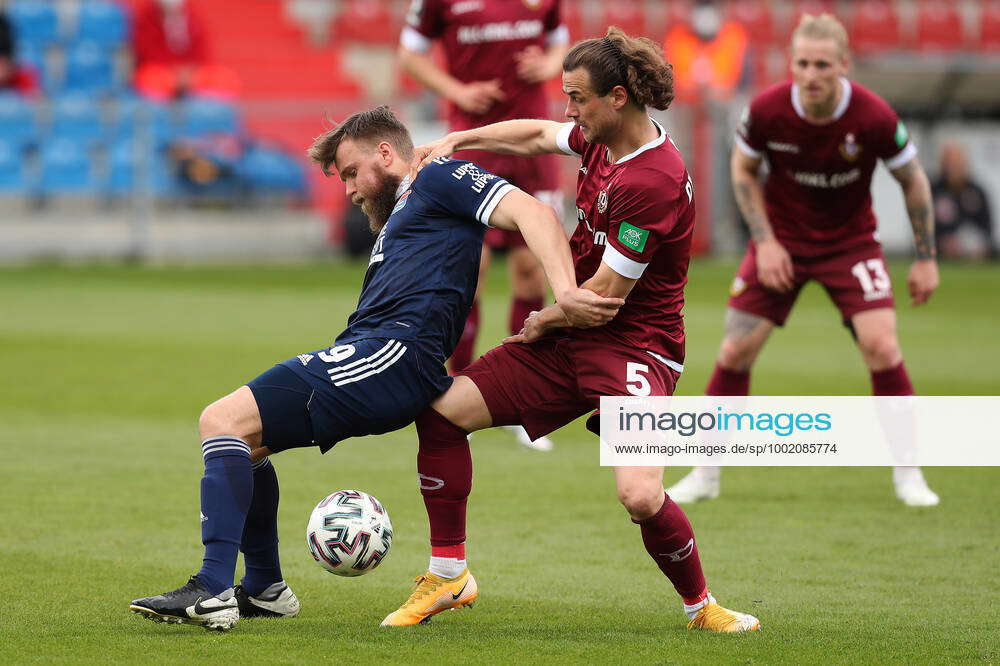 Stephan Hain Unterhaching and Yannick Stark Dresden in duel GER, SpVgg ...