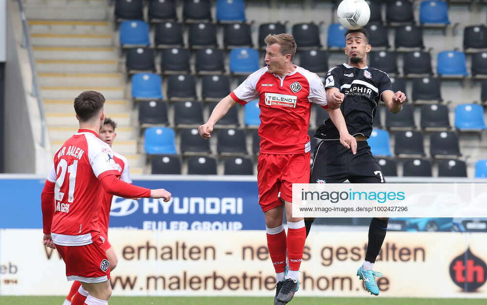Ahmes Azaouagh FSV Frankfurt in a header duel with Tim Grupp VfR Aalen ...