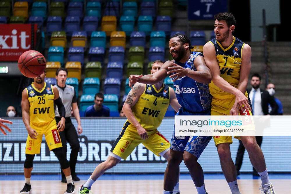 02 05 2021, xmkx, Basketball easyCredit BBL, Fraport Skyliners EWE ...