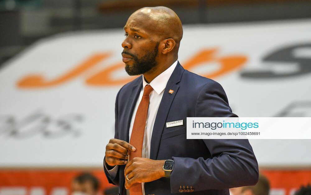 Derick Allen, Coach Vechta 32. Spieltag, Basketball Bundesliga ...