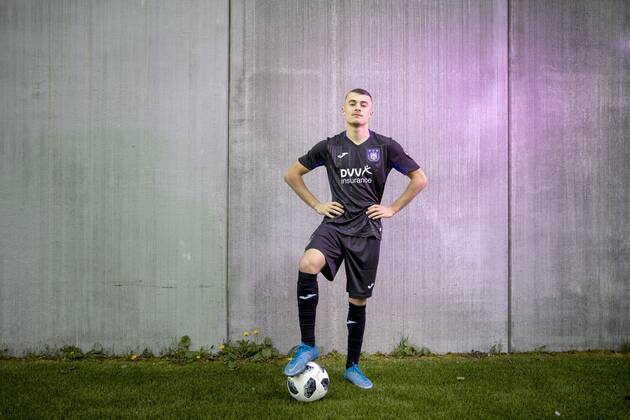Neerpede, Belgium - May 06 : Ethan Butera signs contract with RSC ...