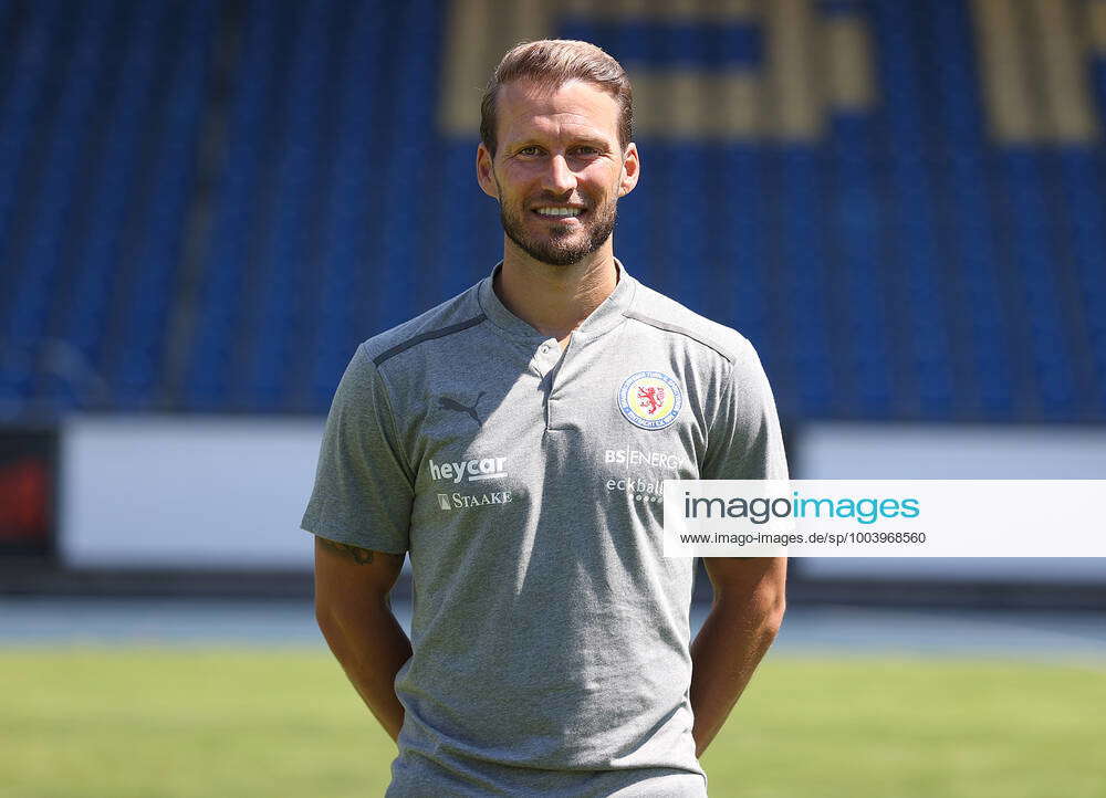 Co-coach Marc Pfitzner Eintracht Braunschweig 3 league, portrait date