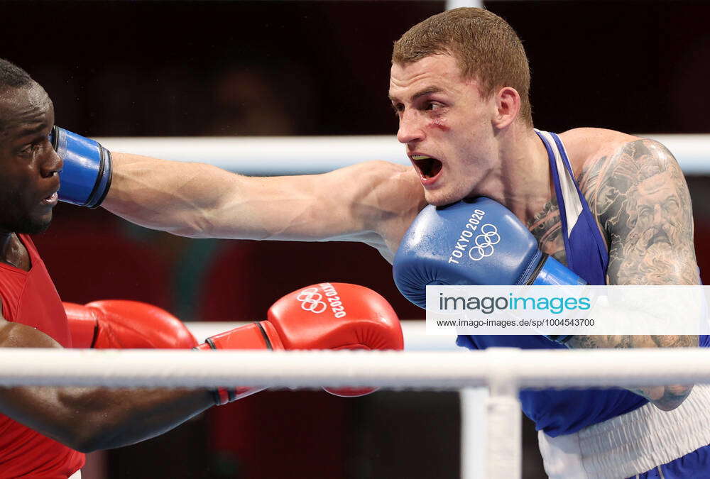 TOKYO, JAPAN - : US Troy Isley and ROC s Gleb Bakshi fight in their men ...