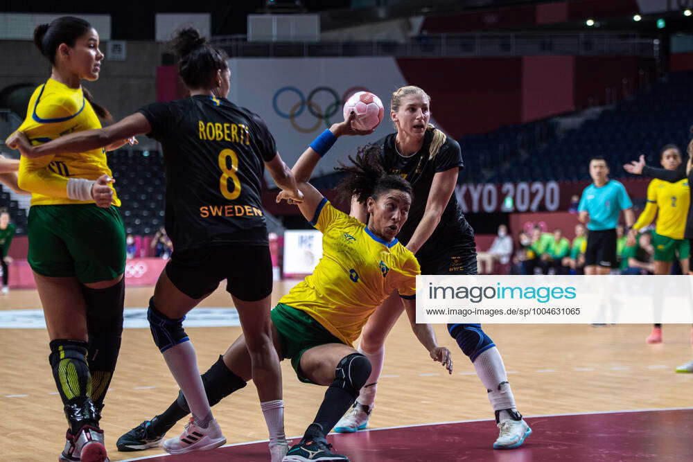 210731 Linn Blohm and Jamina Roberts of Sweden in the women s handball ...
