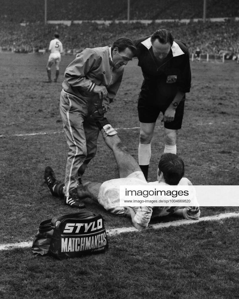 Football - 1970 FA Cup Final - Chelsea 2 Leeds United 2 11 04 1970 ...