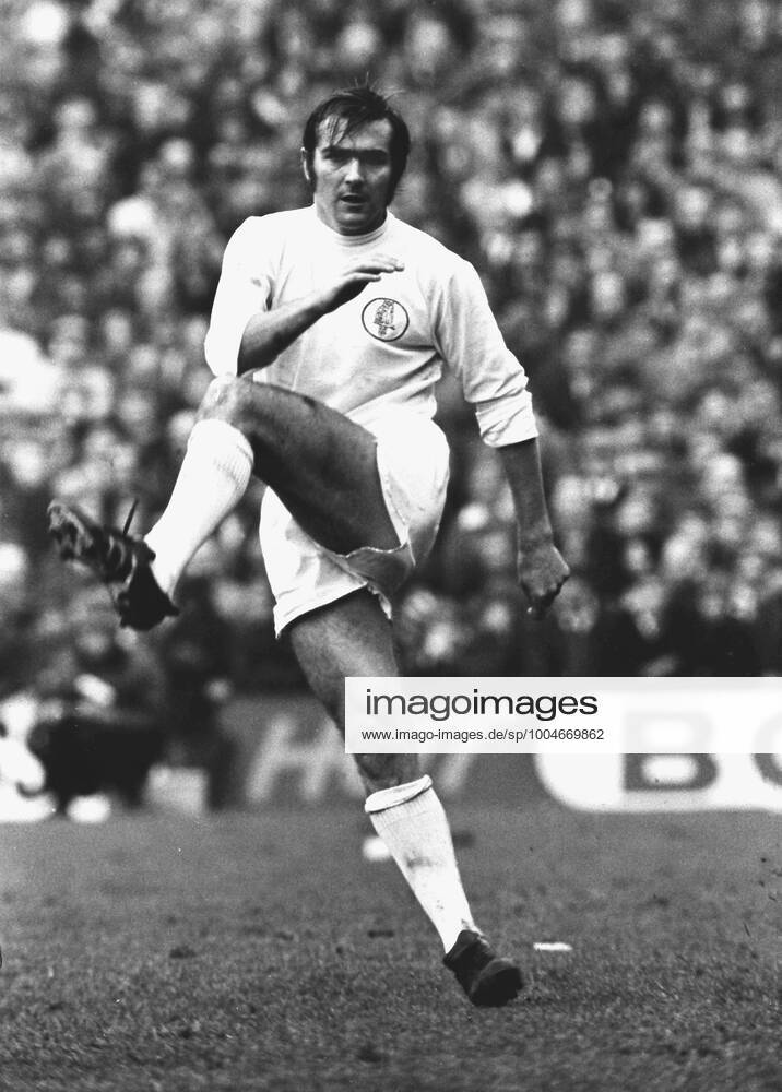 Football - 1970 1971 First Division - Crystal Palace 1 Leeds United 1 ...