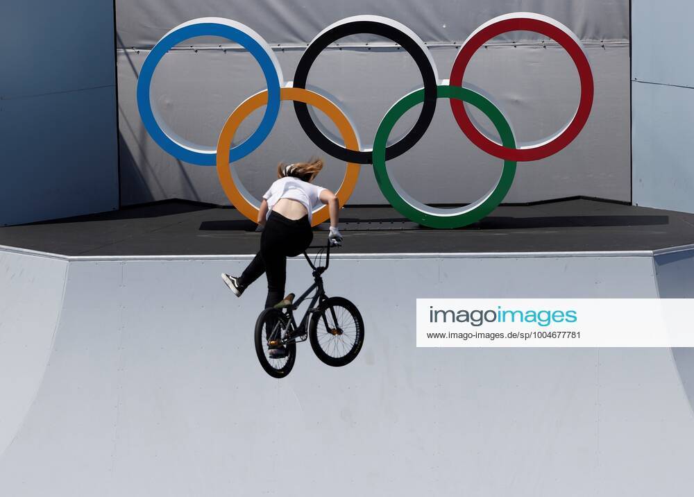 Germany s Lara Lessmann in action during the women s park BMX Freestyle ...