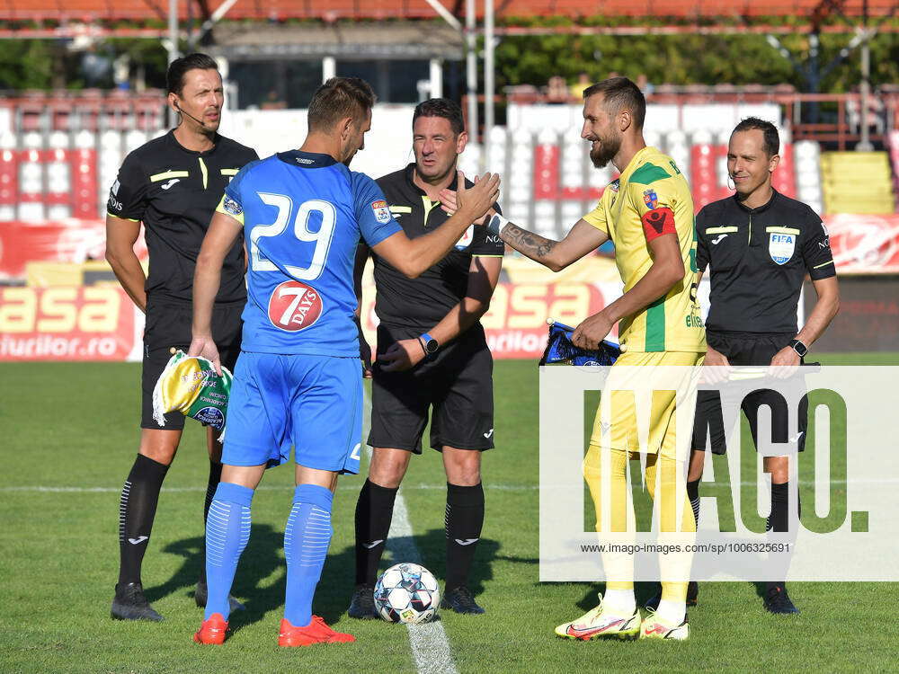 The refereeing team formed by Daniel Mitruti, Andrei Antonie and ...