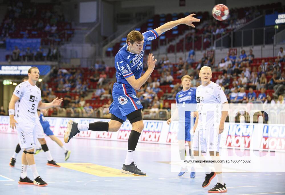 Lukas ZERBE Lemgo during jump shot, action, throw, goal throw, Handball Super Cup 2021, THW Kiel KI