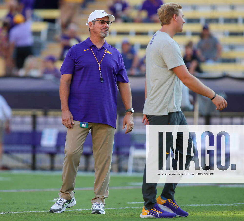 September 11, 2021: LSU strength coach Tommy Moffitt talks with injured ...