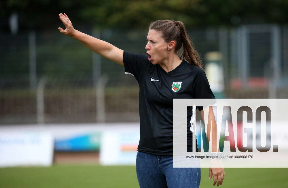 Svenja Bross Coach, VfR Wormatia Worms Women , Football, DFB Pokal ...
