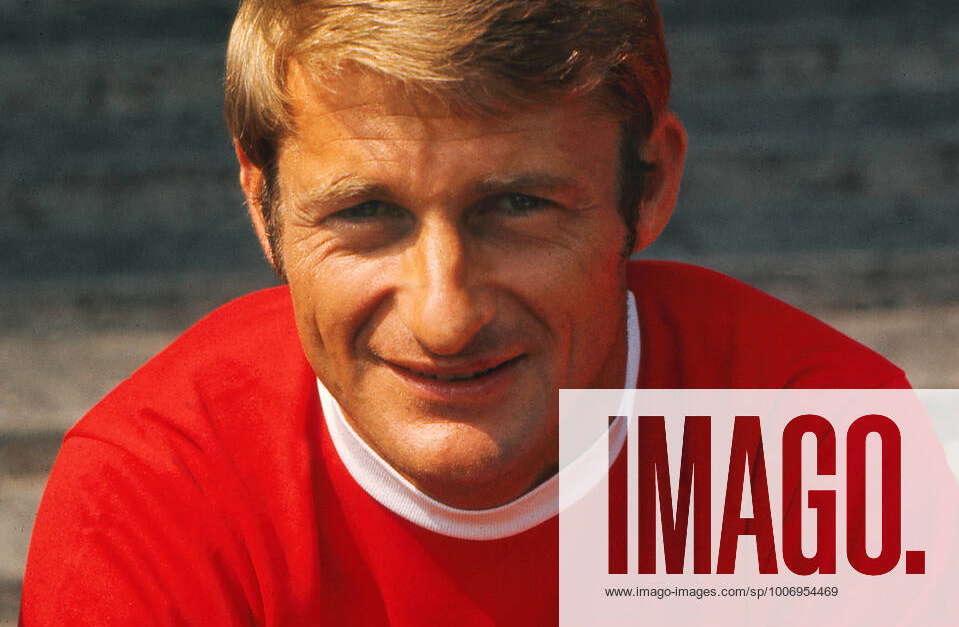 Football - 1969 Liverpool Summer photocall Liverpool s Roger Hunt