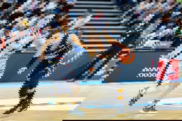 Fribourg, Halle de Saint Leonard, Women SuperCup BCF Elfic Fribourg VS ...