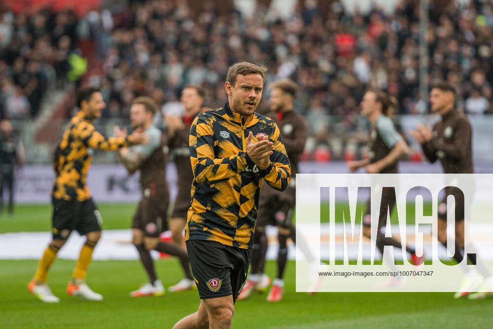 Dresdens Chris Löwe Loewe at warm up FC St Pauli SG Dynamo Dresden ...