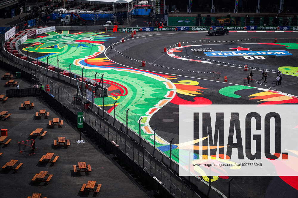 Paintings on the track during the Formula 1 Gran Premio De La Ciudad De ...