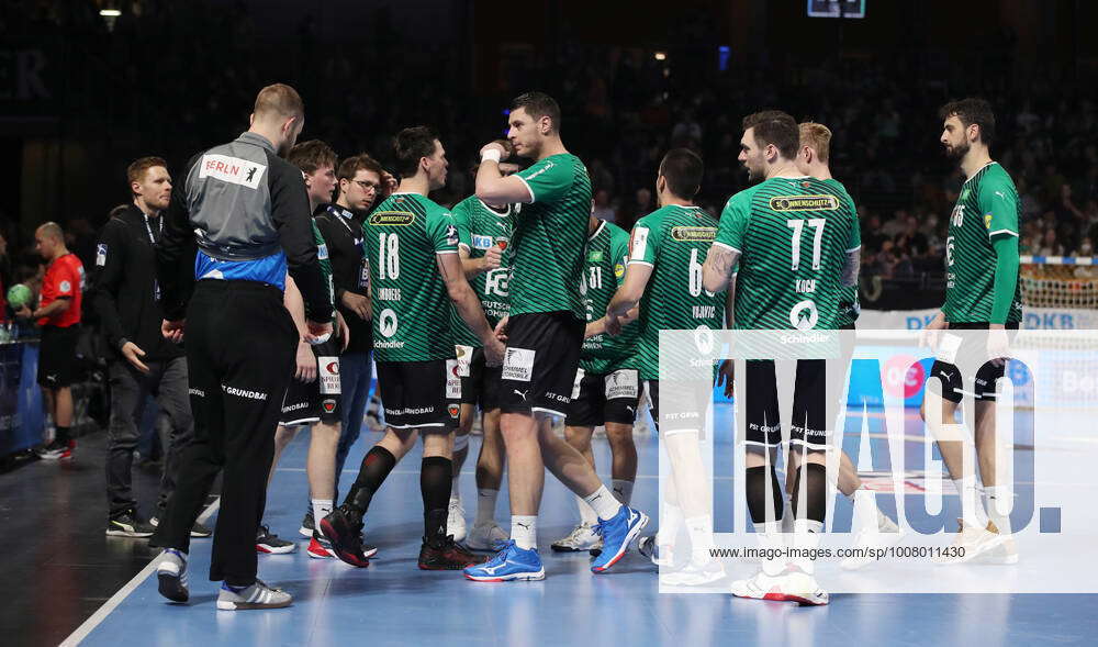 Time Out, Co Coach Max Rinderle, Coach Jaron Siewert, Hans Lindberg ...