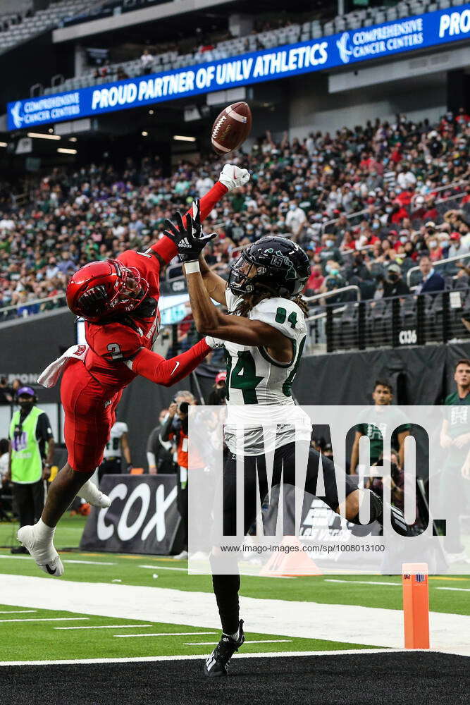 November 13, 2021: UNLV Rebels defensive back Nohl Williams (2) tips a ...