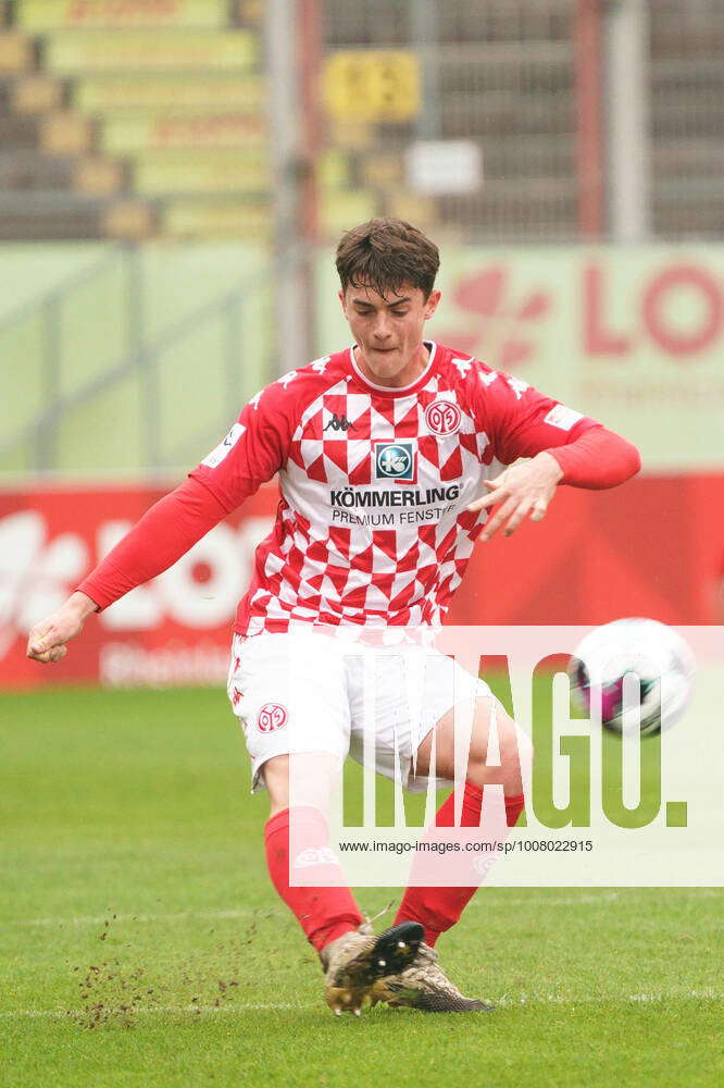 LUCAS LAUX 1.FSV MAINZ 05-BAHLINGER SC REGIONALLIGA SUEDWEST ...