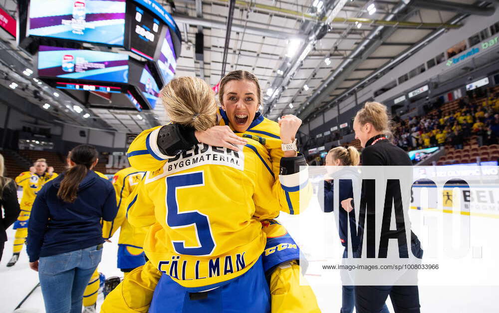 211114 Johanna Fällman and Linnea Johansson of Sweden celebrate after ...
