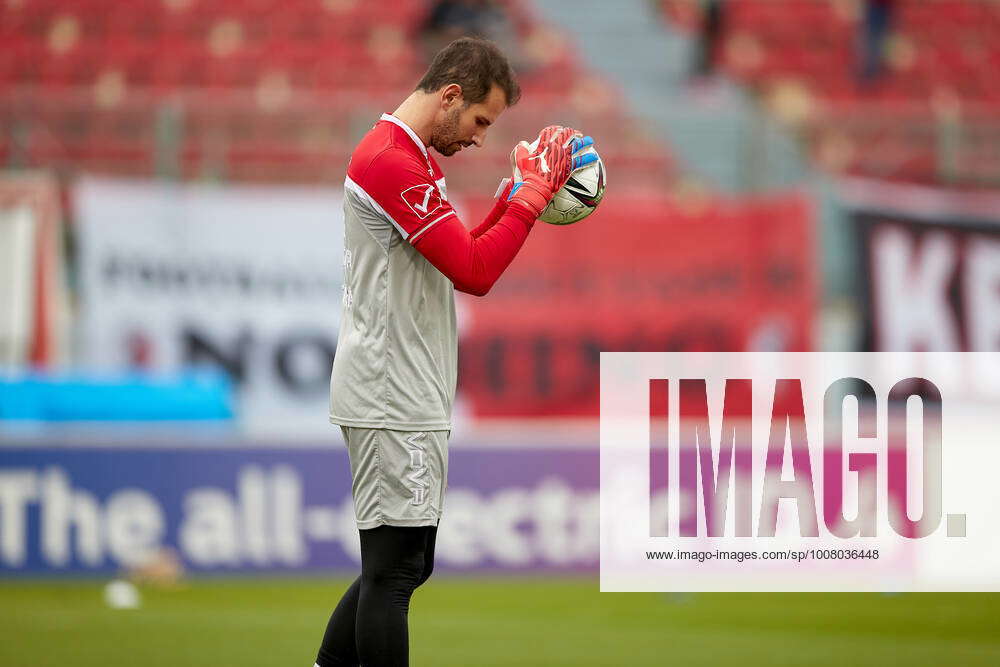 Malta national soccer team goalkeeper Henry Bonello ahead of the ...