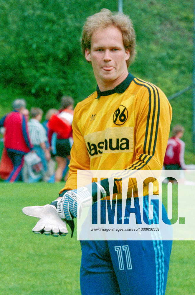 Andreas Nagel here TW 1 BL season 1988 89 at Hannover 96 on