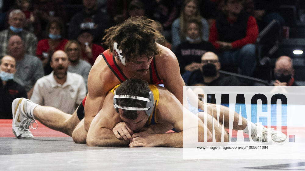 December 12, 2022: The Ohio State Buckeyes, Sammy Sasso (red) wrestles ...
