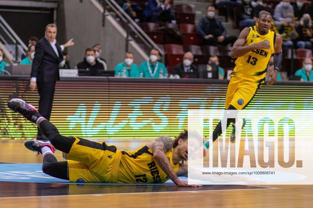 GER Jonah RADEBAUGH MHP Riesen Ludwigsburg, 12 Yorman POLAS BARTOLO MHP ...