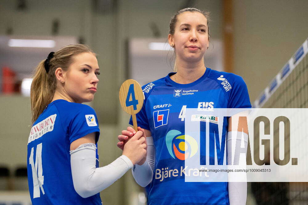 220109 Engelholms Louise Olsson and Kate Ferguson during the volleyball ...