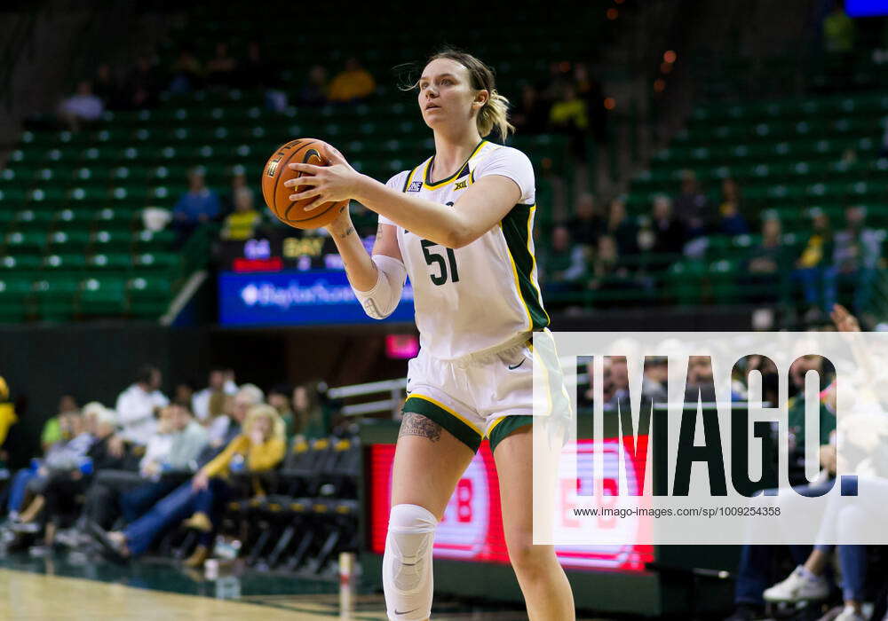 January 19 2022: Baylor Lady Bears forward Caitlin Bickle (51) shoots ...