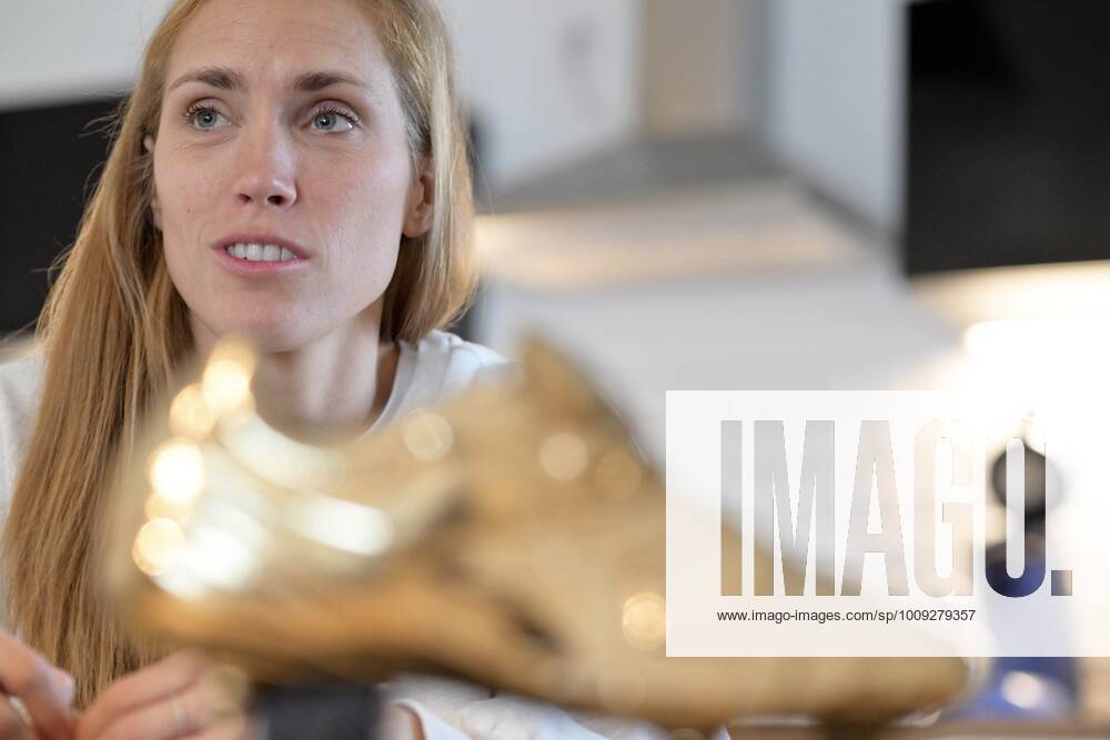 BELGIUM - 12 JANUARY: The Day After Golden Shoe award with winner of ...