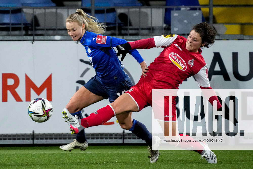 V.li.: Judith Steinert (TSG, 19), Anja Pfluger (Köln, 20), Zweikampf ...