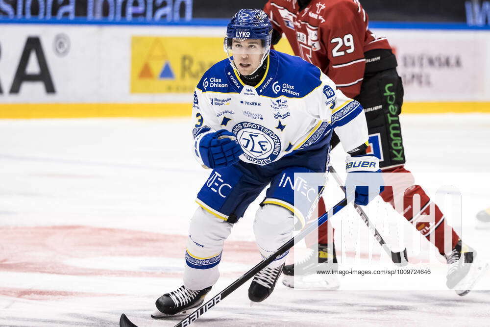 220210 Leksands August Berg during the ice hockey match in the SHL between Leksand and Örebro on
