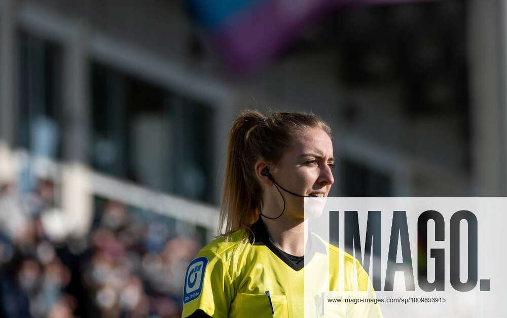 Julia Boike Assistant , TSG 1899 Hoffenheim vs SGS Essen, Flyeralarm ...