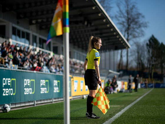 Julia Boike Assistant , TSG 1899 Hoffenheim vs SGS Essen, Flyeralarm ...