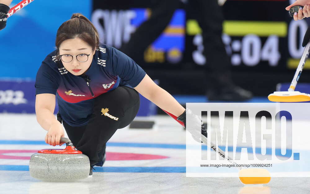 (220217) -- BEIJING, Feb. 17, 2022 -- Kim SeonYeong of South Korea ...