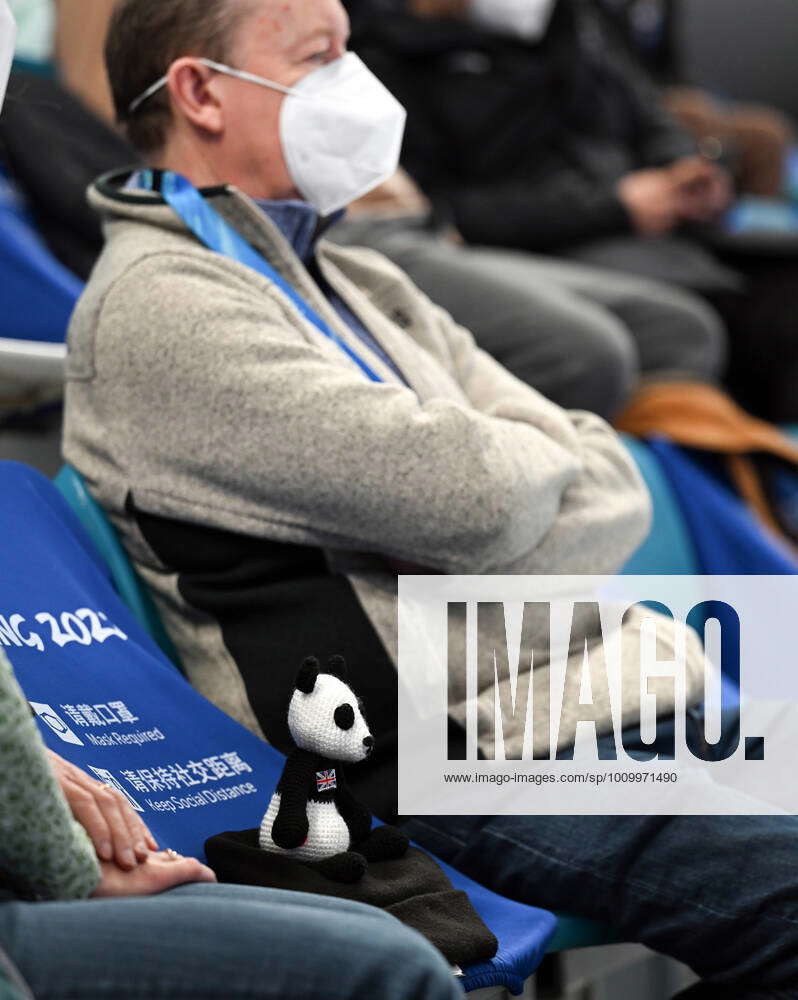 (220219) -- BEIJING, Feb. 19, 2022 -- A stuffed panda toy sits with ...