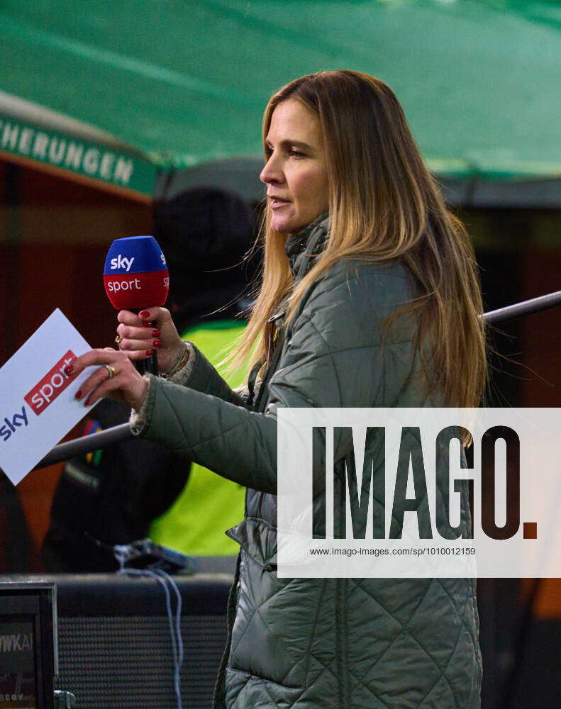 Christina Rann, Sky TV presenter in the match FC AUGSBURG - SC FREIBURG ...
