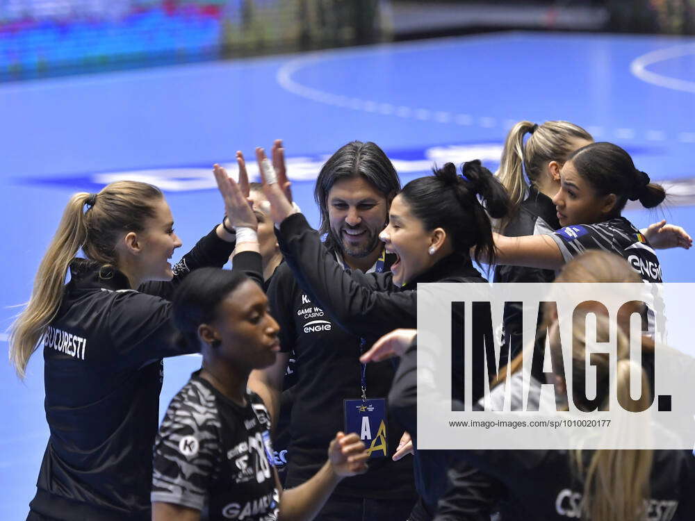 Bucharest handball players Angela Stefania Stoica and Da Silva Vieira ...