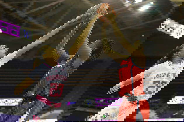 SEATTLE, WA - FEBRUARY 18: Washington Huskies forward Lauren Schwartz ...