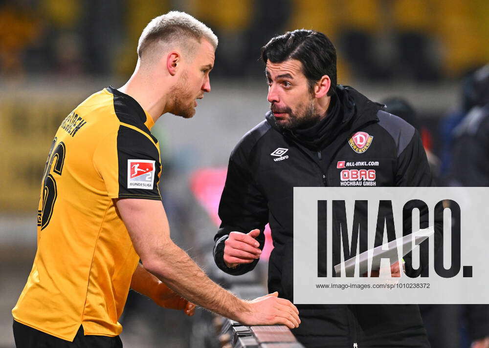 Sebastian Mai shortly before his substitution at Co Trainer Ferydoon ...