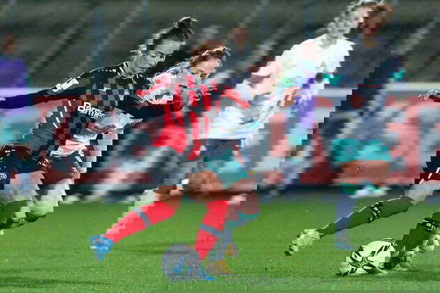 f l Lara Marti Bayer 04 Leverkusen, 30 and Reena Wichmann SV Werder ...