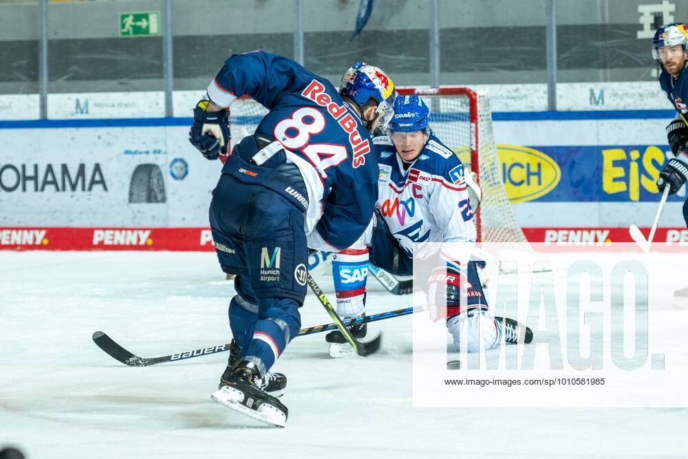 Trevor Parkes 84 EHC Red Bull Muenchen , Denis Reul 29 Adler Mannheim ...
