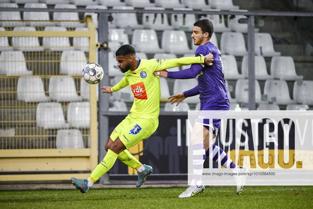 Gent s Christopher Operi and Beerschot s Pierre Bourdin fight for the ...