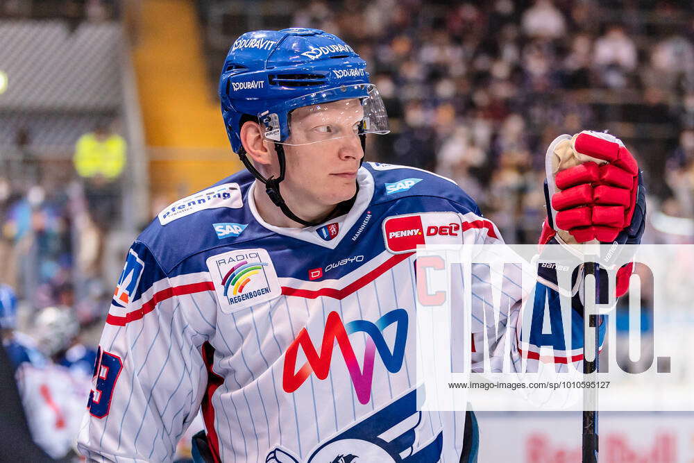 Denis Reul Adler Mannheim, 29 EHC Red Bull Muenchen vs Adler Mannheim ...