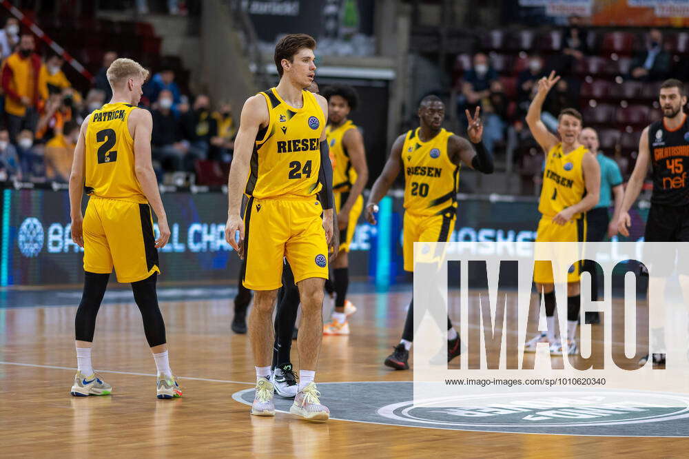 Jacob Patrick MHP Riesen Ludwigsburg, 02 , Rawle Alkins MHP Riesen ...