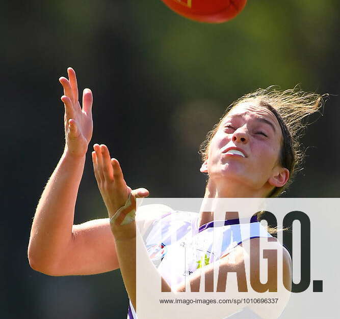 AFLW KANGAROOS DOCKERS, Jessica Low of Fremantle marks the footy during ...