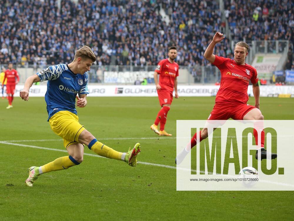 Duel Jan Luca Schuler FCM with Janek Sternberg HFC 3 Liga soccer season ...